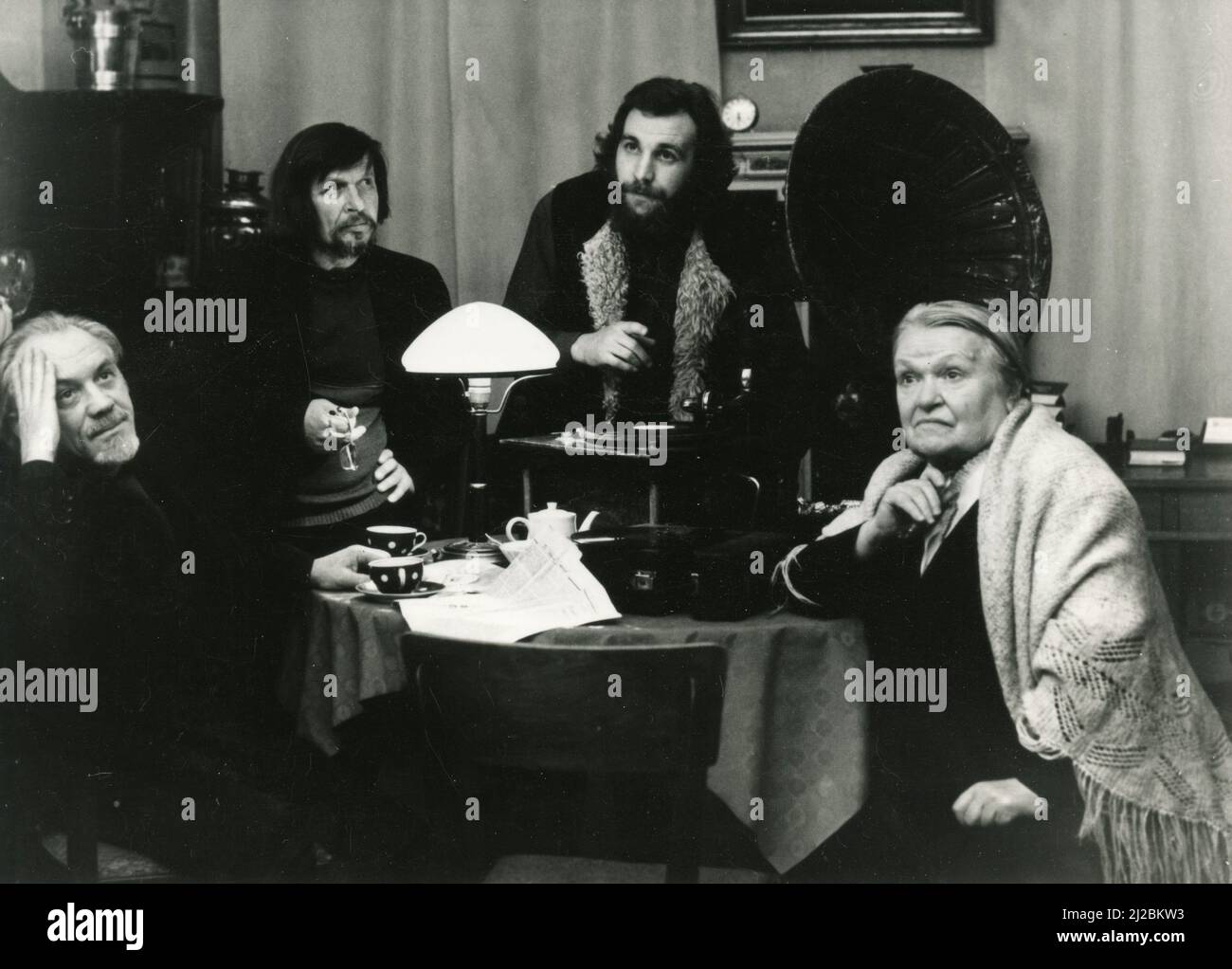 Die russische Schauspielerin J. Sudakowa und die Schauspieler Viktor Mikhaylov und Sergei ...