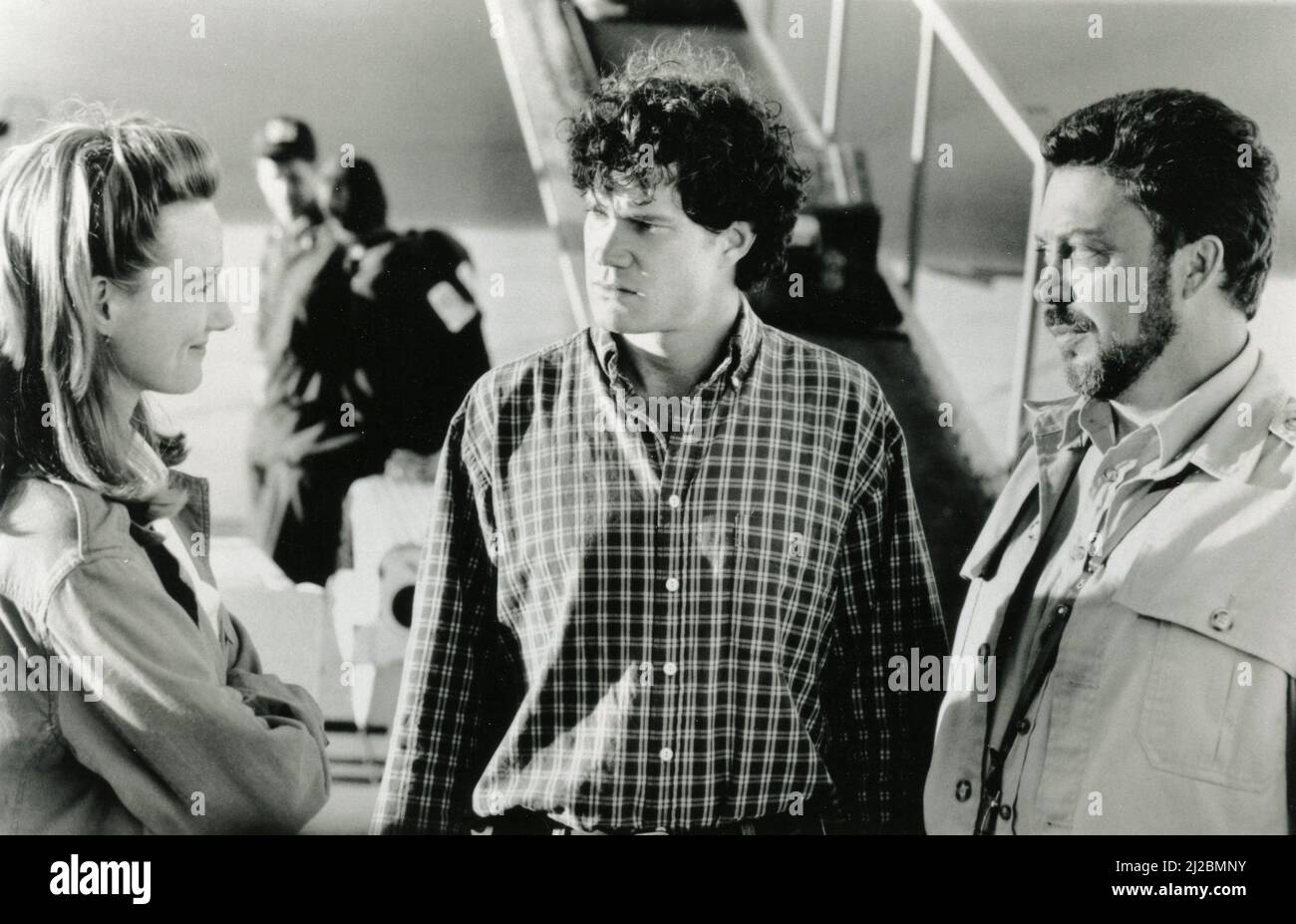 Tim curry congo 1995 -Fotos und -Bildmaterial in hoher Auflösung – Alamy