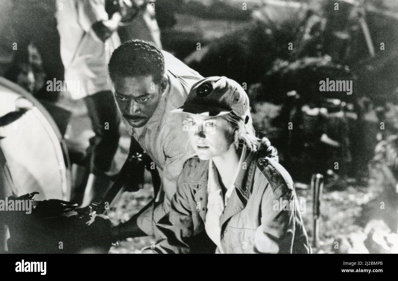 Ernie Hudson Laura Linney Congo Fotos Und Bildmaterial In Hoher