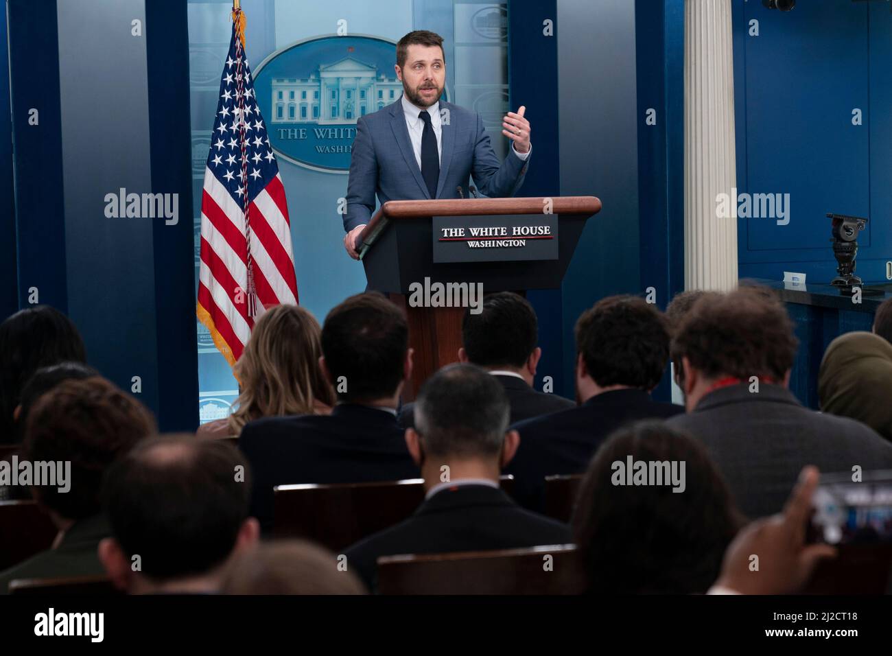 Brian Deese, Direktor des National Economic Council, nimmt am 31. März ...