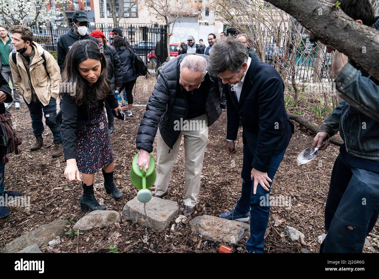 Der Mehrheitsführer des US-Senats, Charles Schumer, besucht den ...