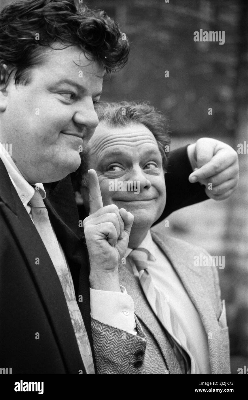 David jason robbie coltrane -Fotos und -Bildmaterial in hoher Auflösung ...