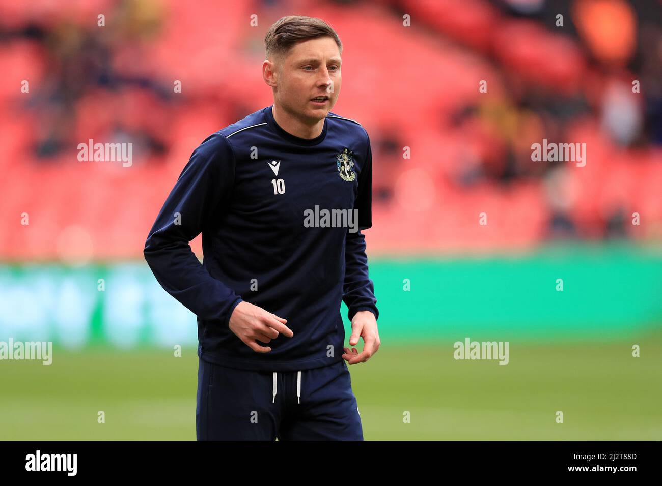 Sutton united harry beautyman -Fotos und -Bildmaterial in hoher ...
