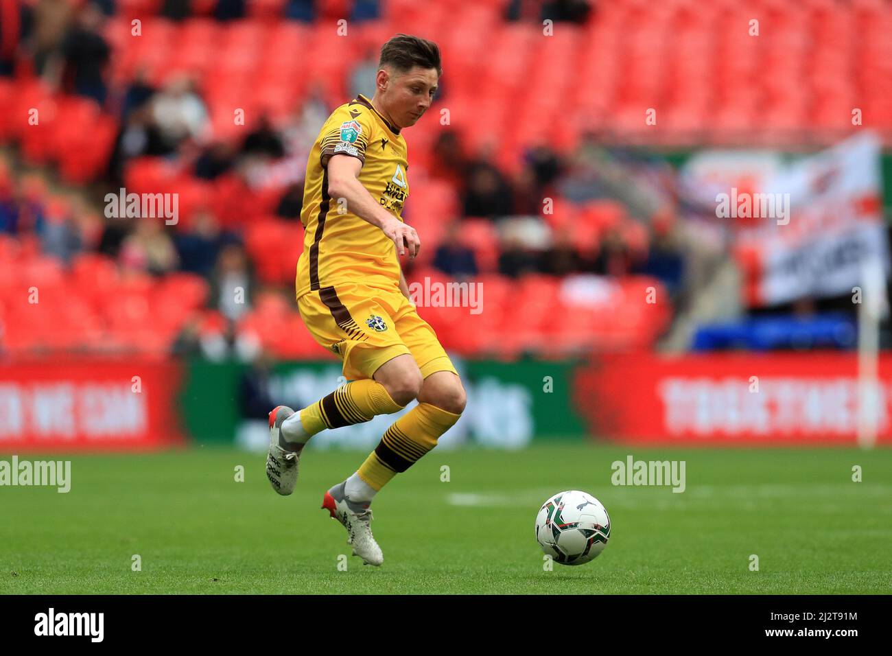 Sutton united harry beautyman -Fotos und -Bildmaterial in hoher ...