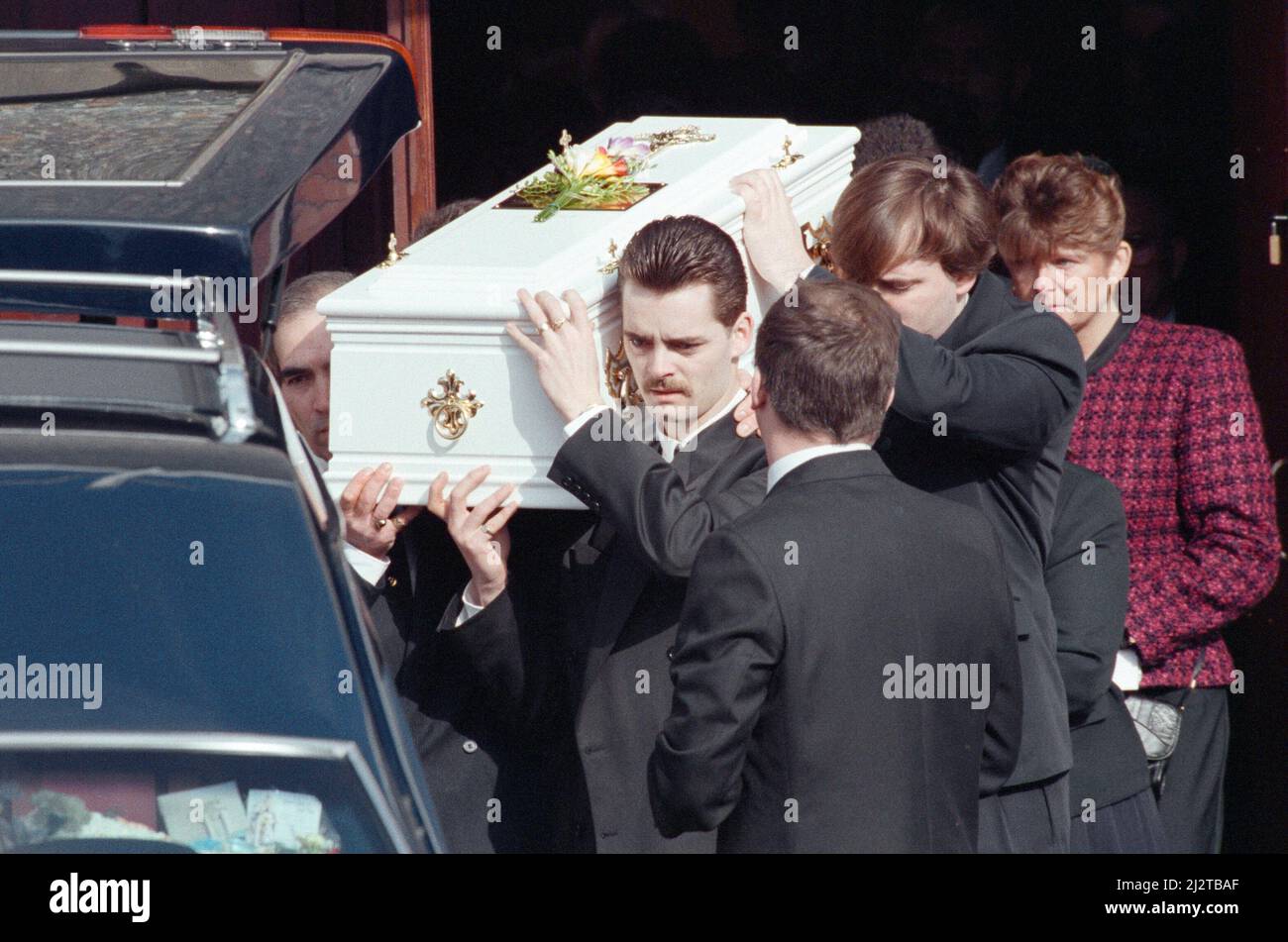 Die Beerdigung von James Bulger, Sacred Heart Church, Kirkby. Ralph ...
