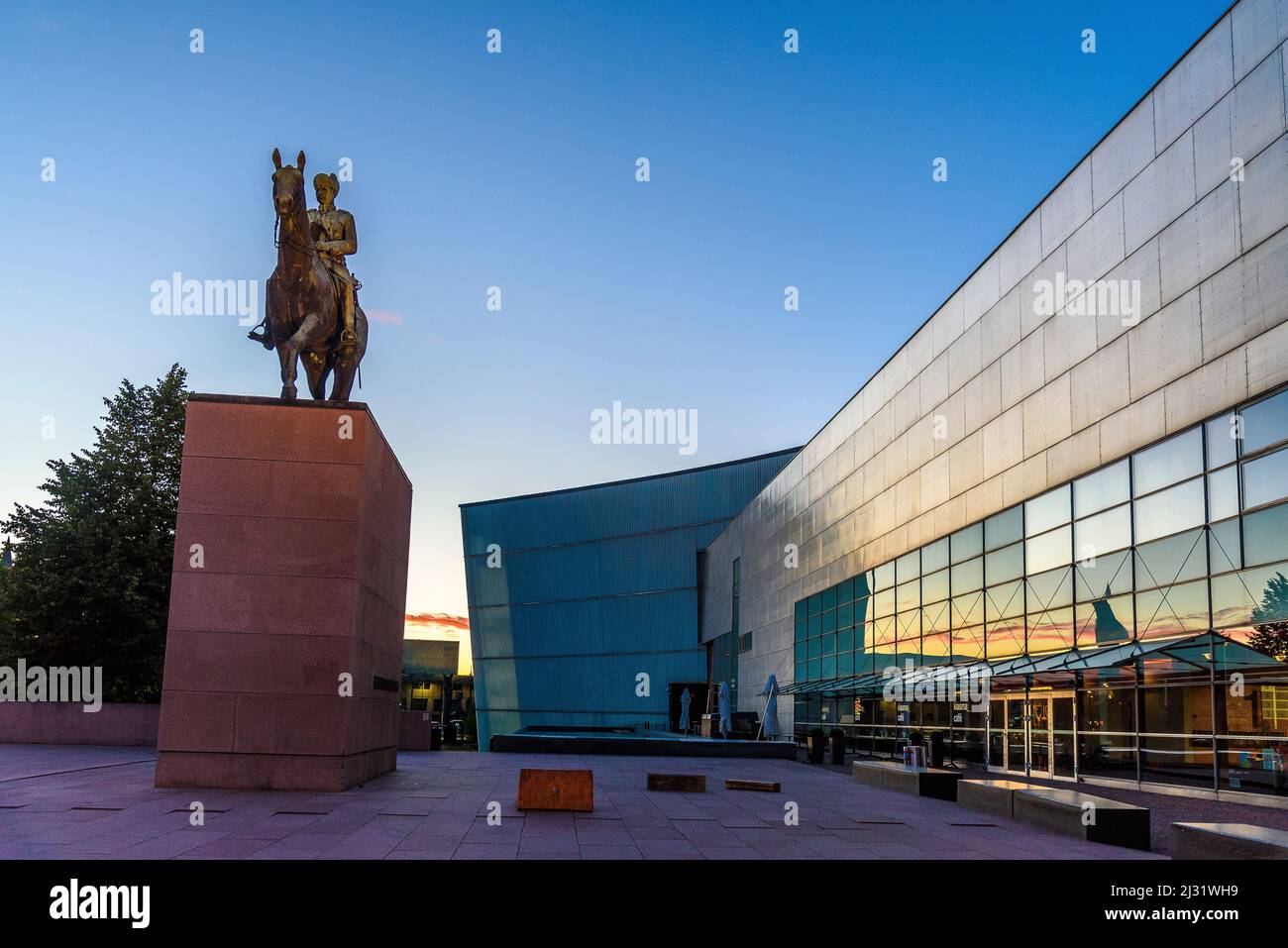 Mannerheim statue helsinki finland -Fotos und -Bildmaterial in hoher ...