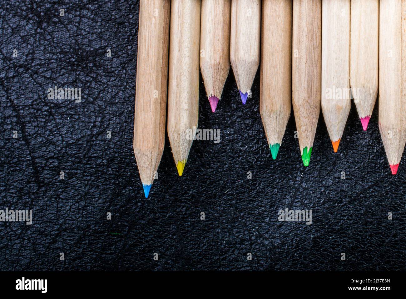 Buntstift zeichnung blau -Fotos und -Bildmaterial in hoher Auflösung ...