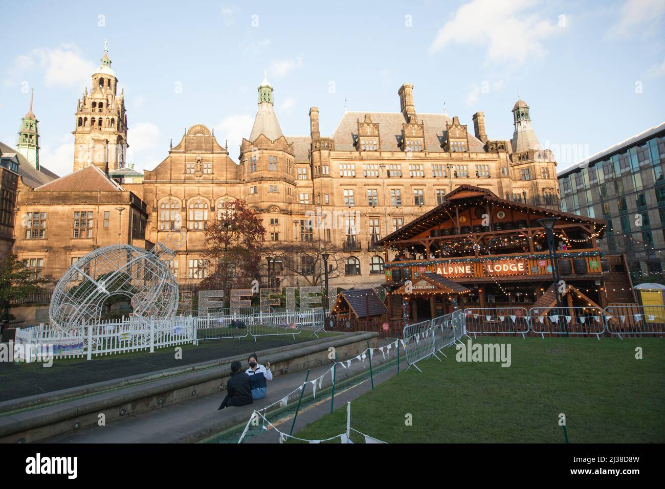 Pinstone street -Fotos und -Bildmaterial in hoher Auflösung – Alamy