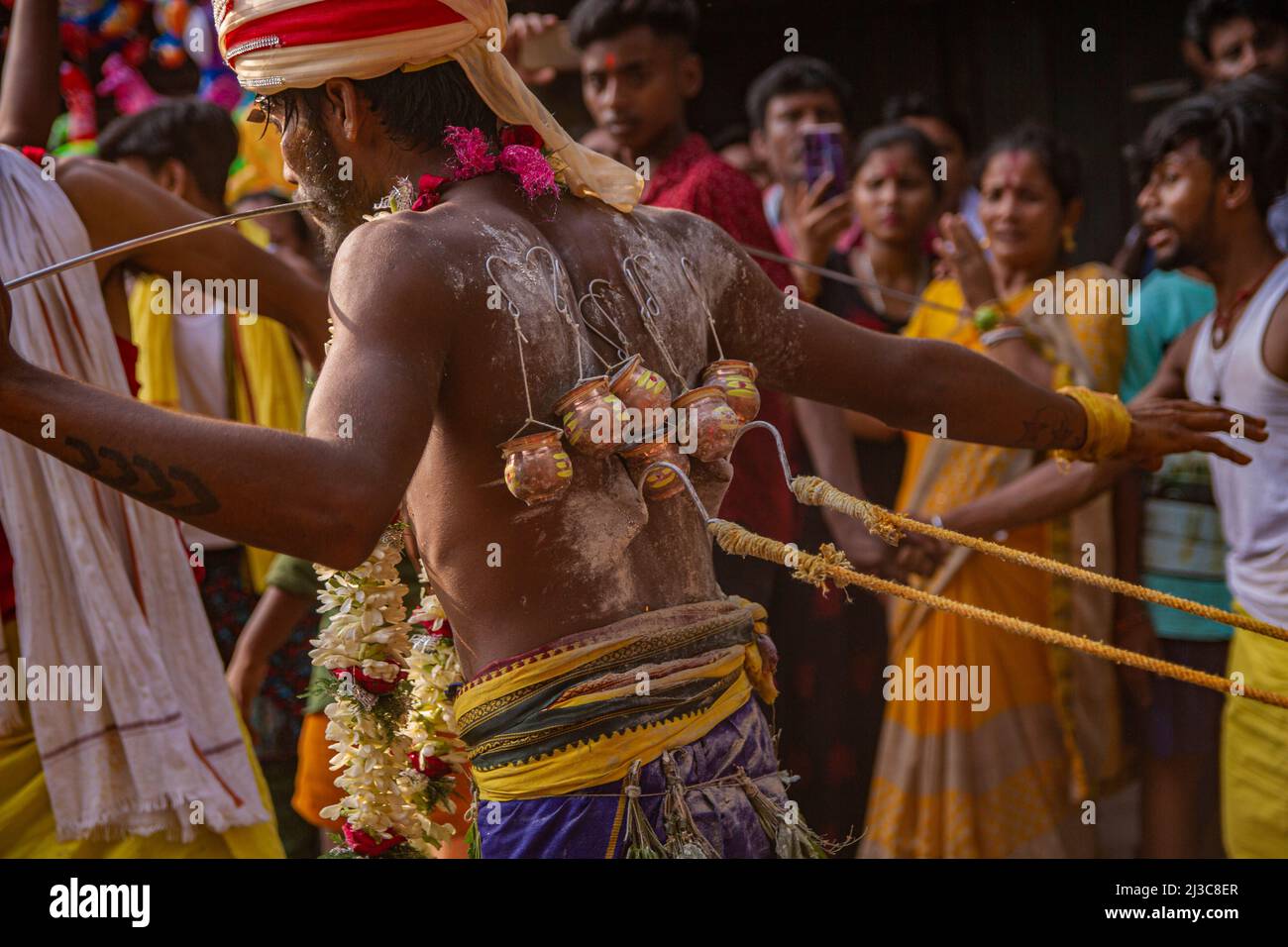 Hooghly, Westbengalen, Indien. 6. April 2022. Die Wurzel ist die ...