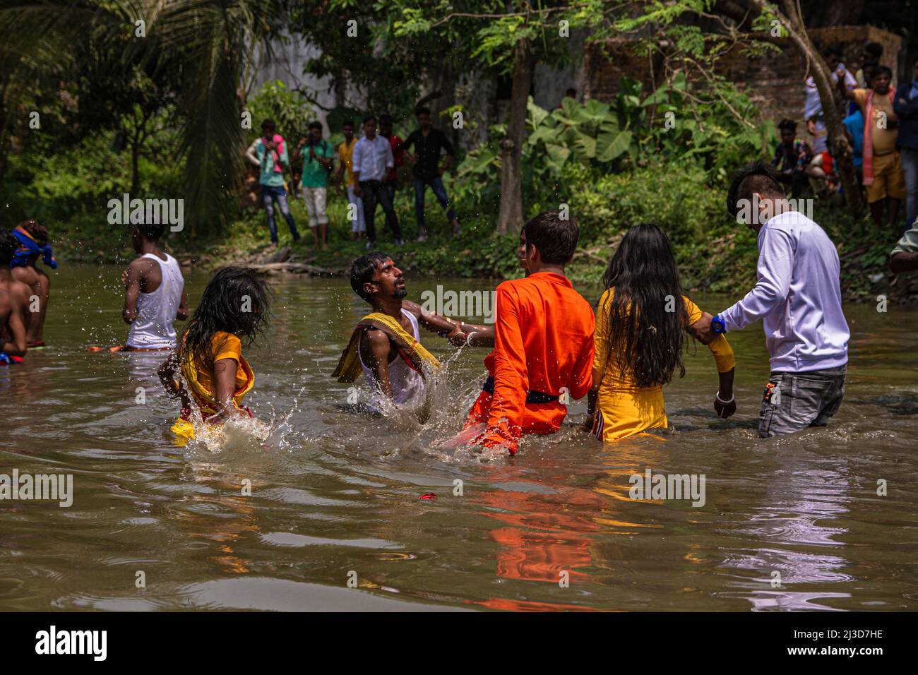 Hooghly, Westbengalen, Indien. 6. April 2022. Die Wurzel ist die ...