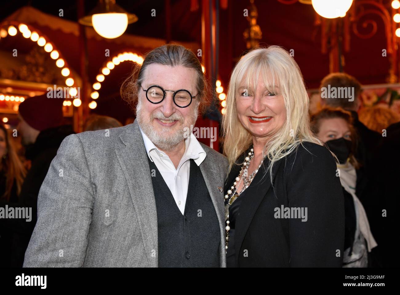 His wife heike -Fotos und -Bildmaterial in hoher Auflösung – Alamy