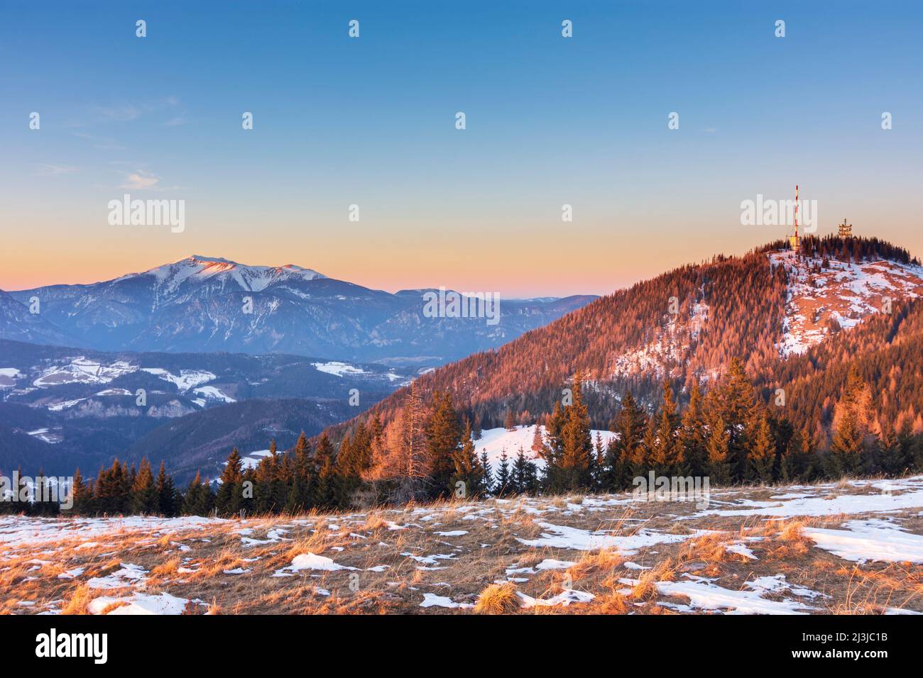 Berg sonnwendstein links in den wiener alpen -Fotos und -Bildmaterial ...