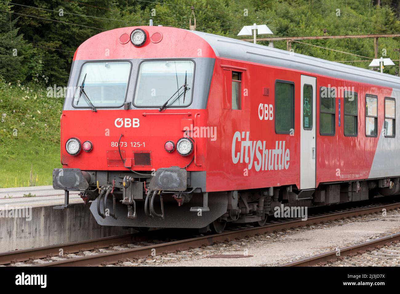 Zug city shuttle betrieben von obb -Fotos und -Bildmaterial in hoher ...