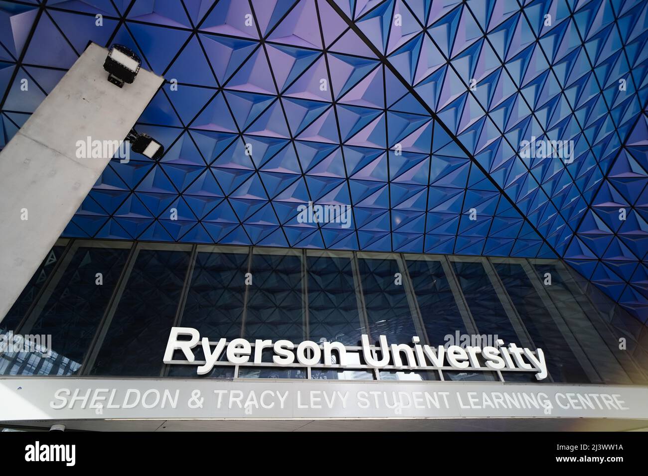 Das Sheldon & Tracy Levy Student Learning Center (SLC) ist ein ...