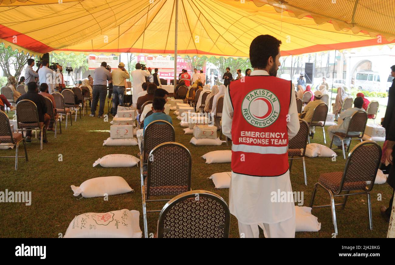 Islamabad, Pakistan. 11. April 2022. Die Ration wurde in Zusammenarbeit ...