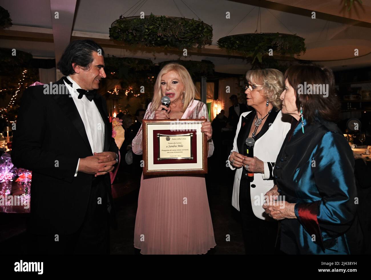 Mailand, Italien Sandra Milo Gast und AMAL Auszeichnung Daniela ...