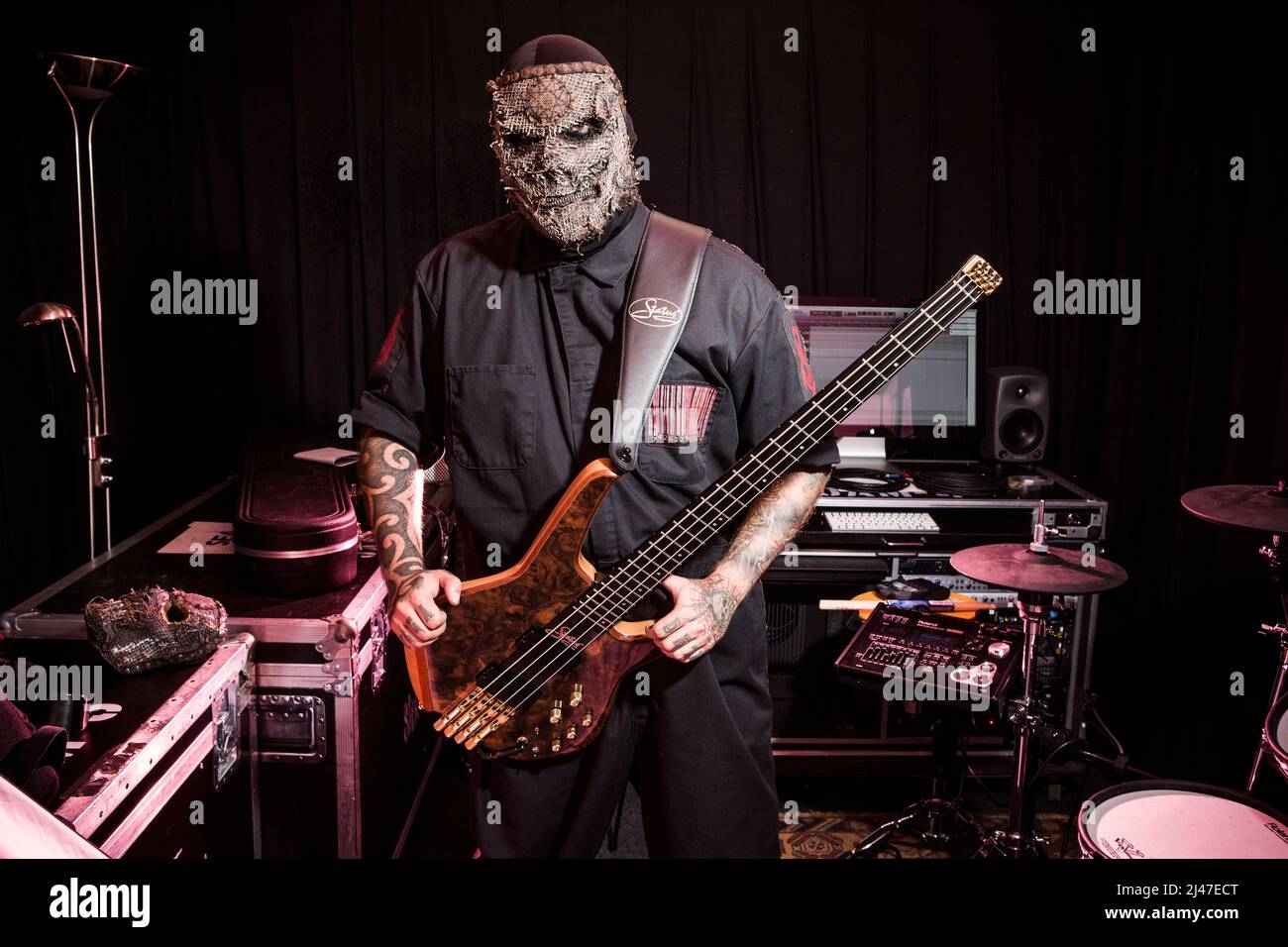 Slipknot bassist -Fotos und -Bildmaterial in hoher Auflösung – Alamy