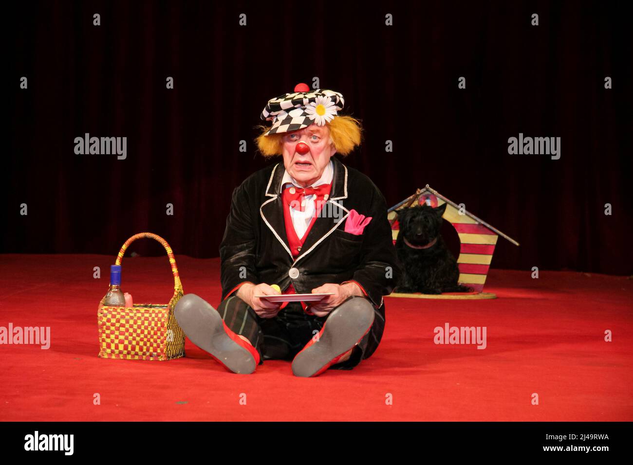 Russian circus clown oleg popov -Fotos und -Bildmaterial in hoher ...