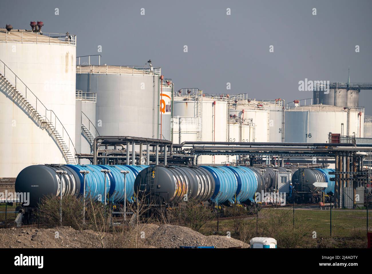 Stilles tanklager -Fotos und -Bildmaterial in hoher Auflösung – Alamy