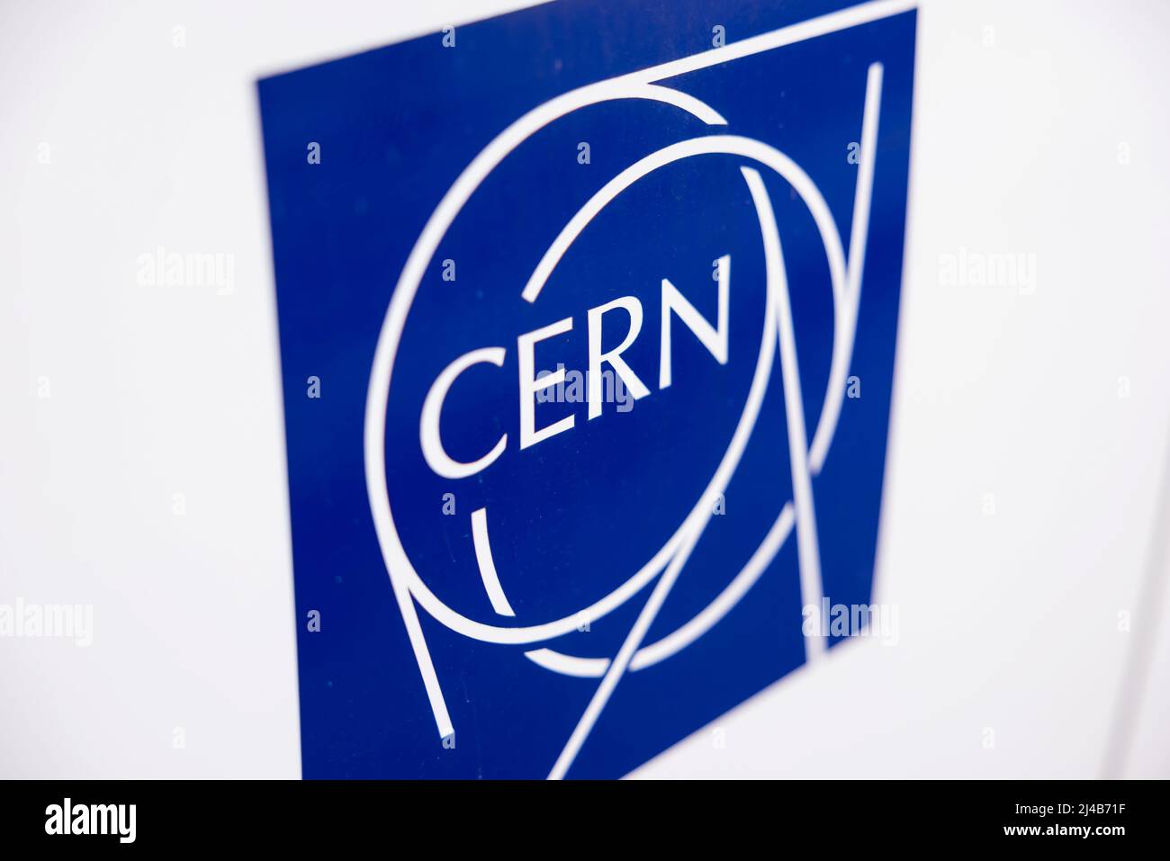 Das Logo der Europäischen Organisation für Kernforschung (CERN) ist auf ...