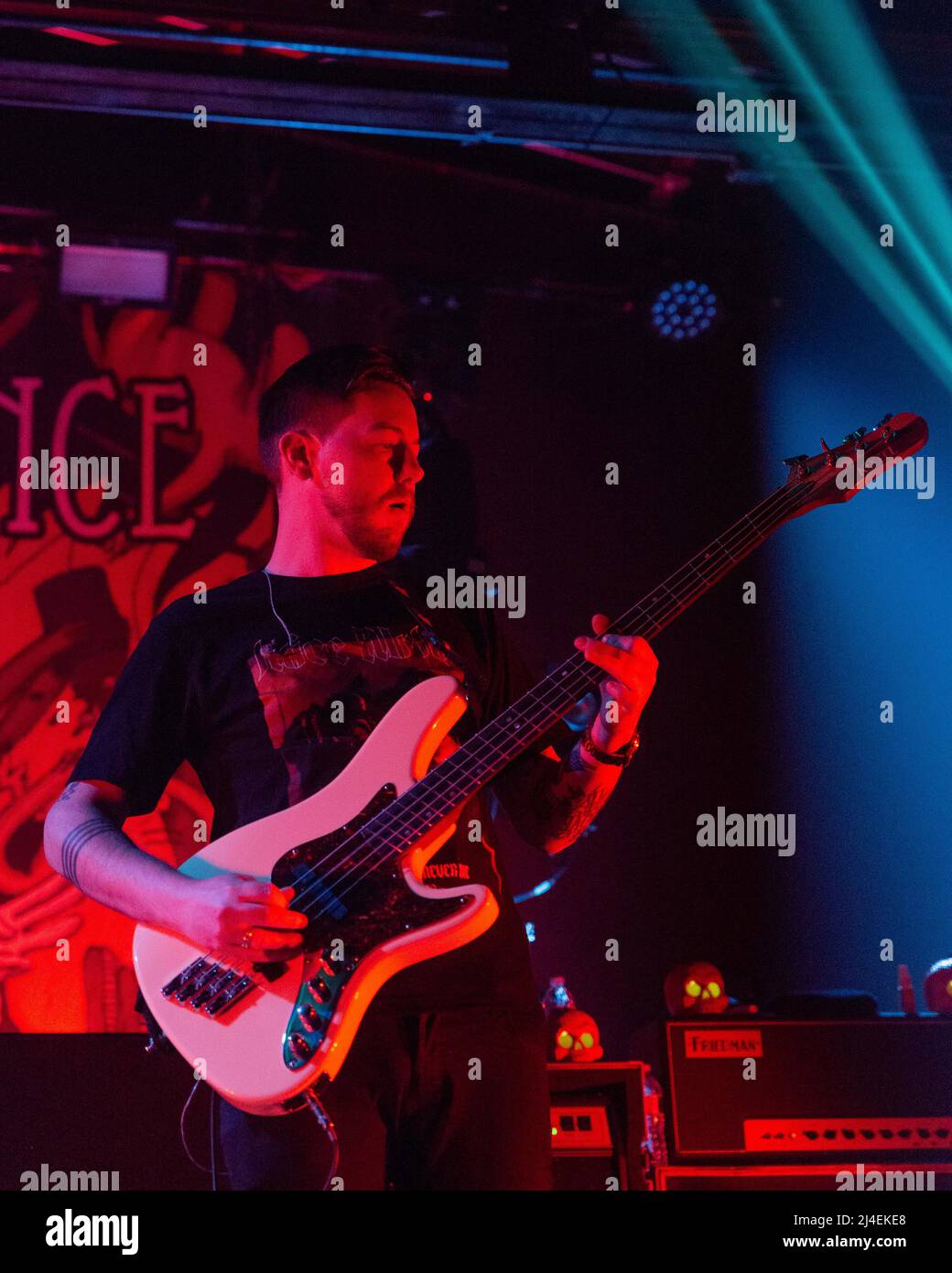 Am April14. 2022 gab Dance Gavin Dance bekannt, dass ihr Bassist Tim ...