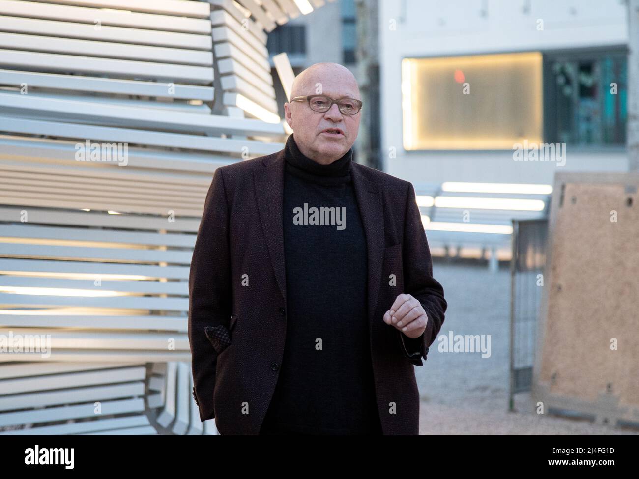 Künstler Prof. Olaf Metzel. Am 14. April 2022 wurde in München die ...