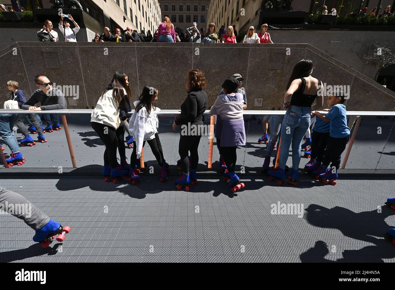 Am Eröffnungstag im Flippers Roller Boogie Palace NYC im Rockefeller ...