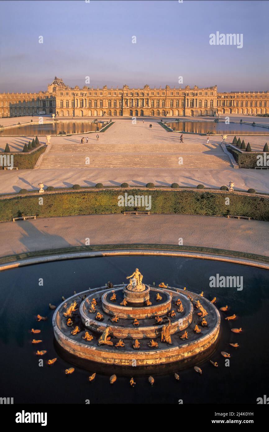 Apollo basin castle versailles france -Fotos und -Bildmaterial in hoher ...