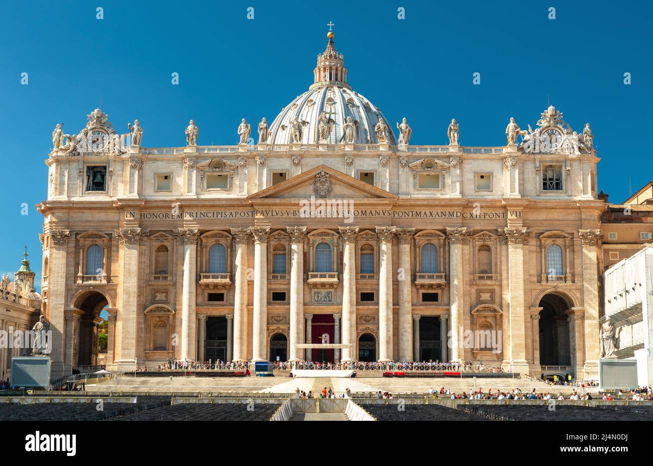 La basilica di san pietro in vaticano -Fotos und -Bildmaterial in hoher ...