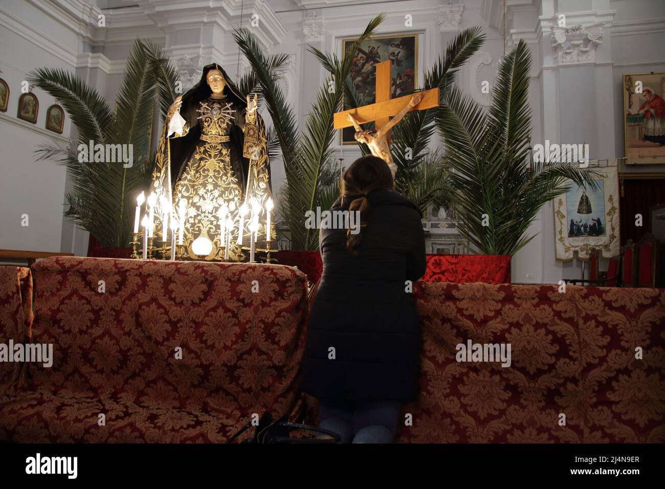 Maria, die trauernde mutter -Fotos und -Bildmaterial in hoher Auflösung – Alamy