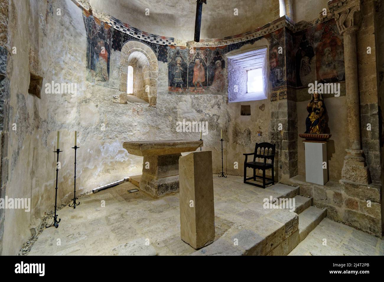 Altarpiece of san miguel -Fotos und -Bildmaterial in hoher Auflösung – Alamy