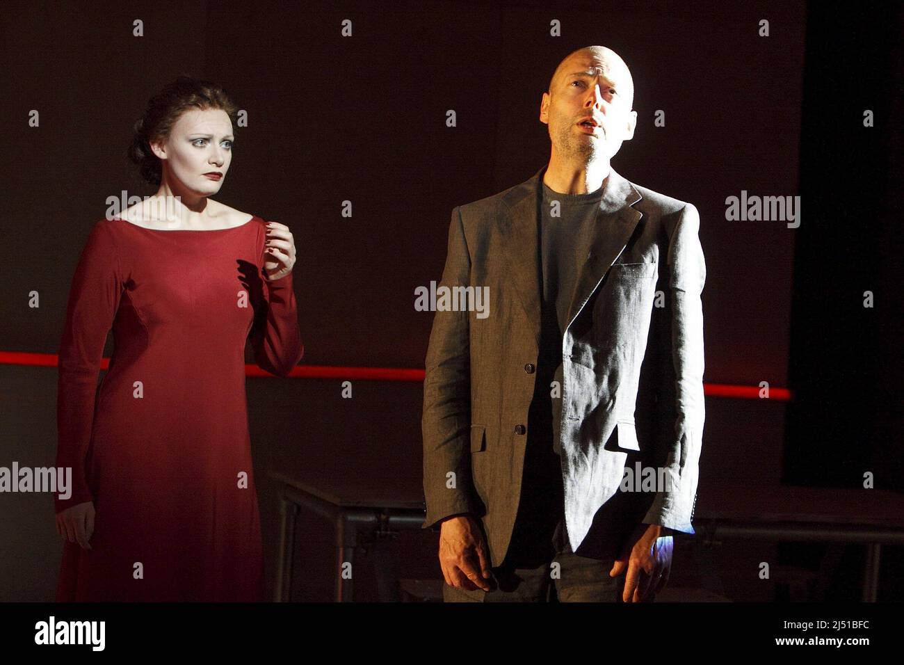 Elizabeth Atherton (Woman / Eurydice), Mark Padmore (man / Orpheus) in ...