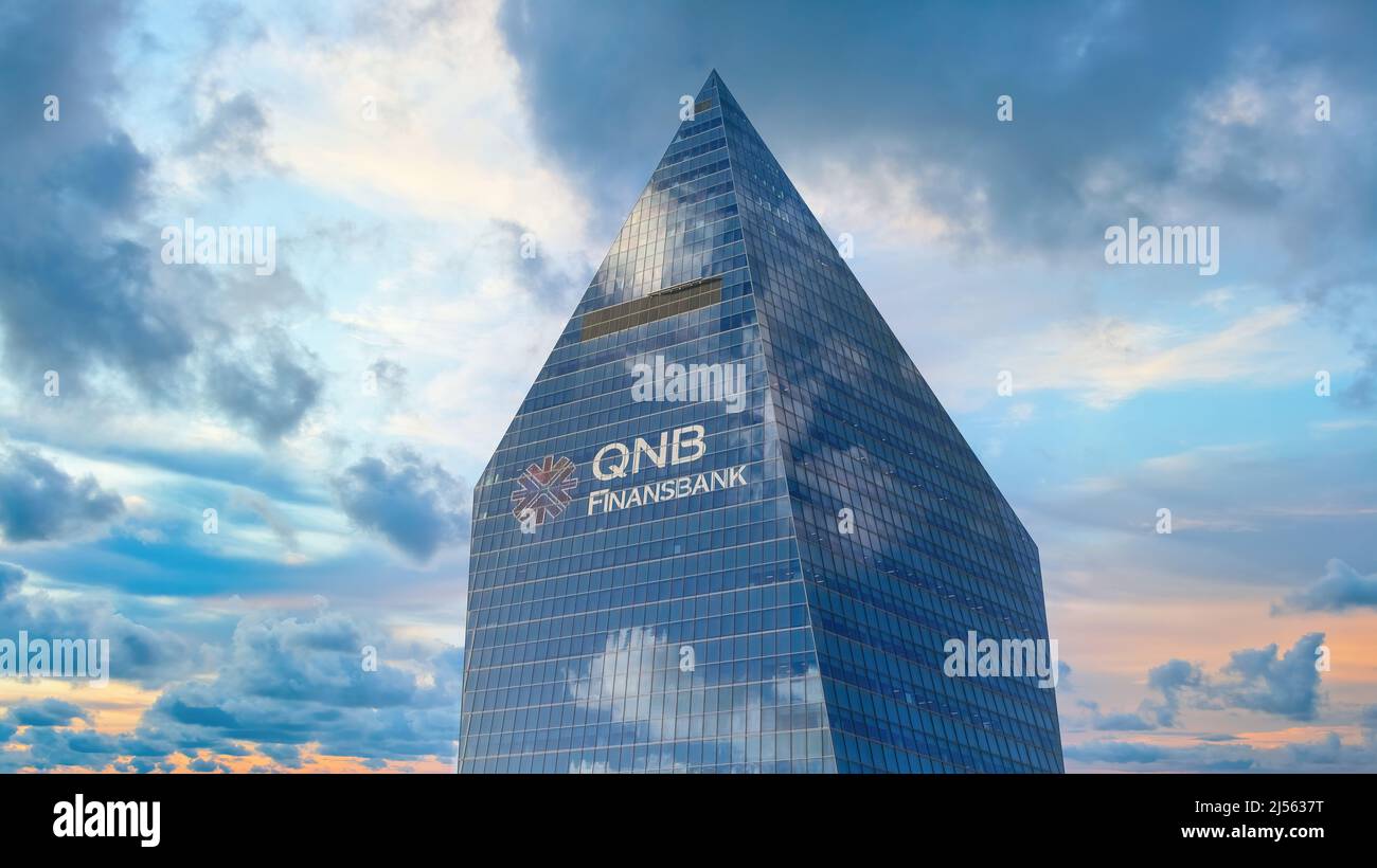 Qnb finansbank tower -Fotos und -Bildmaterial in hoher Auflösung – Alamy