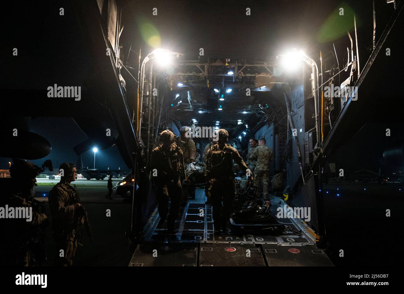 Special operations surgical team -Fotos und -Bildmaterial in hoher ...