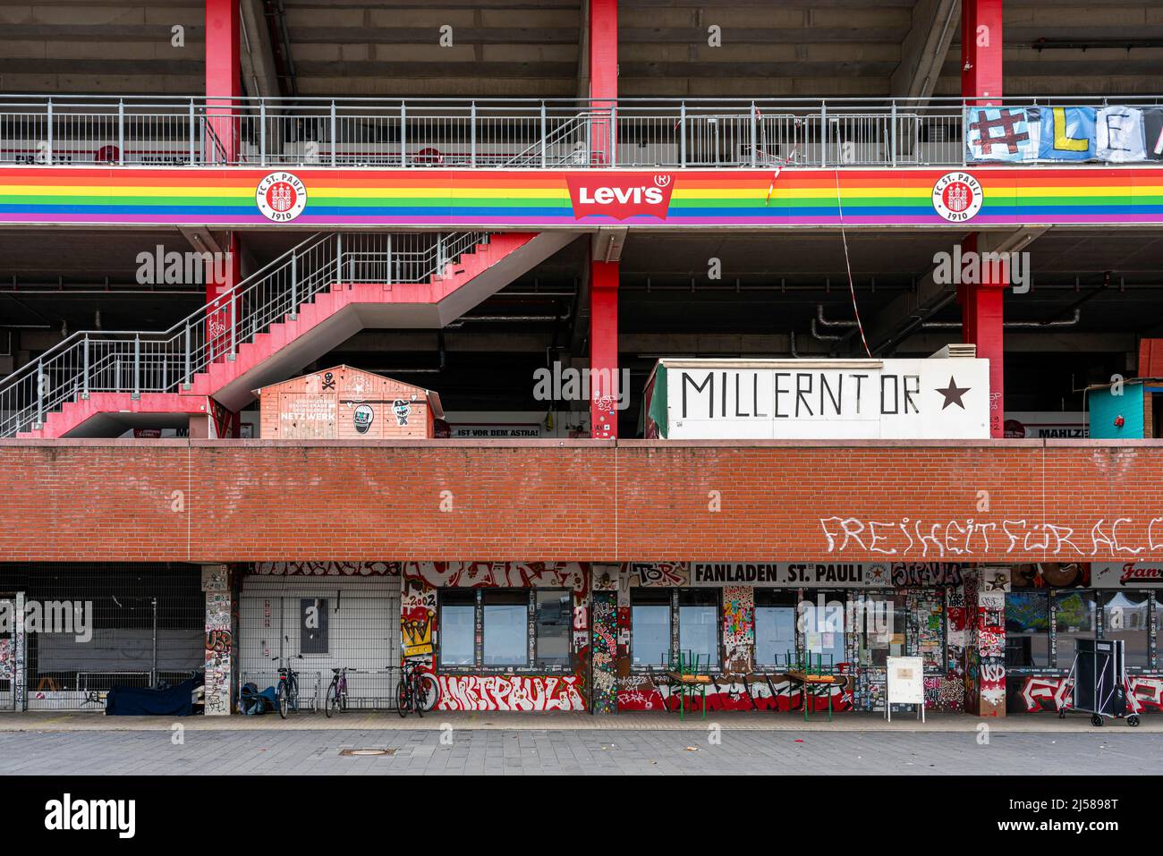 Fc st pauli millerntor stadion -Fotos und -Bildmaterial in hoher ...