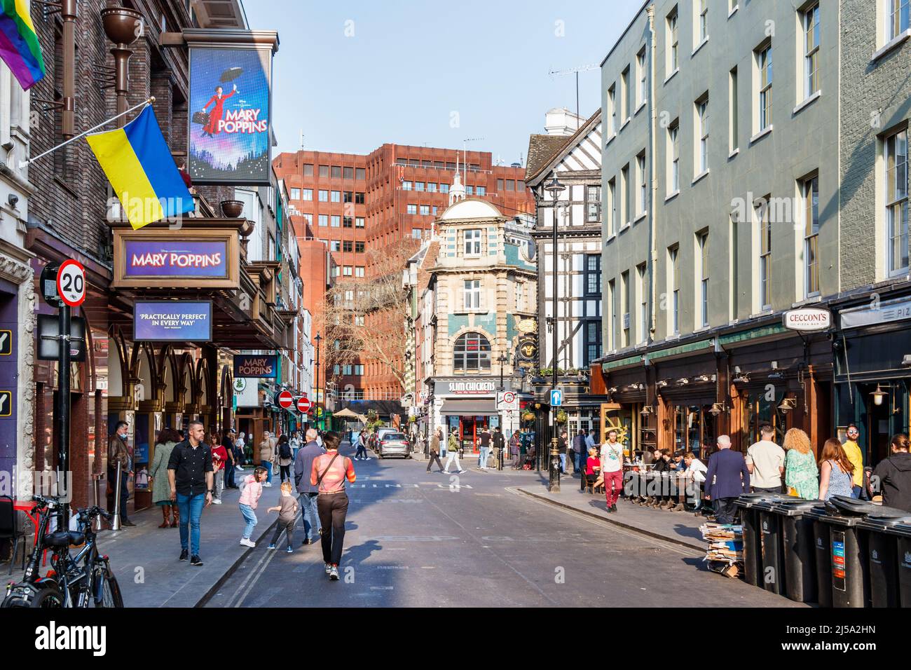 Old compton street -Fotos und -Bildmaterial in hoher Auflösung – Alamy