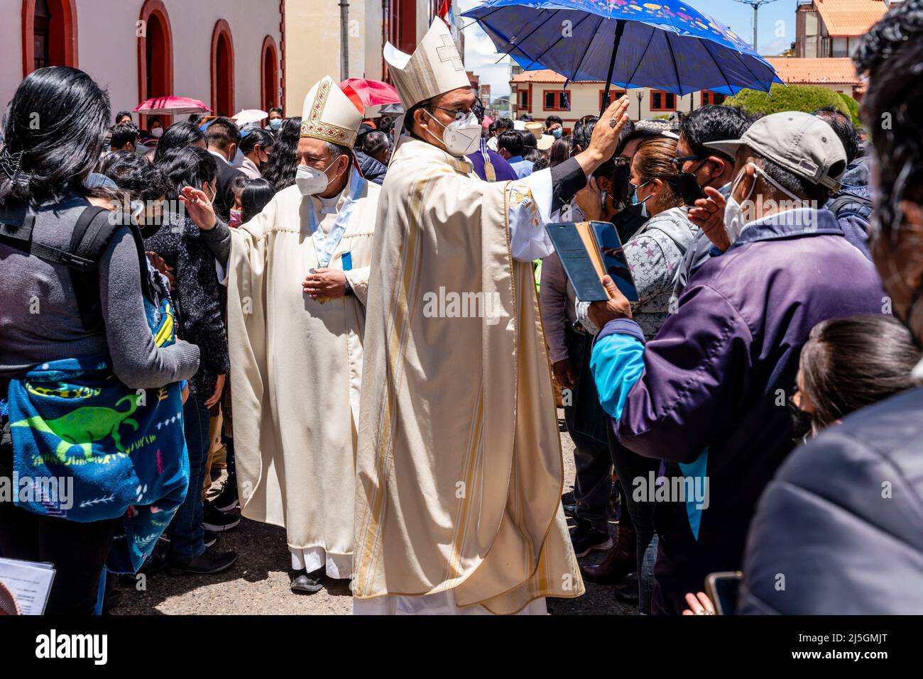 Menschen segnen -Fotos und -Bildmaterial in hoher Auflösung – Alamy