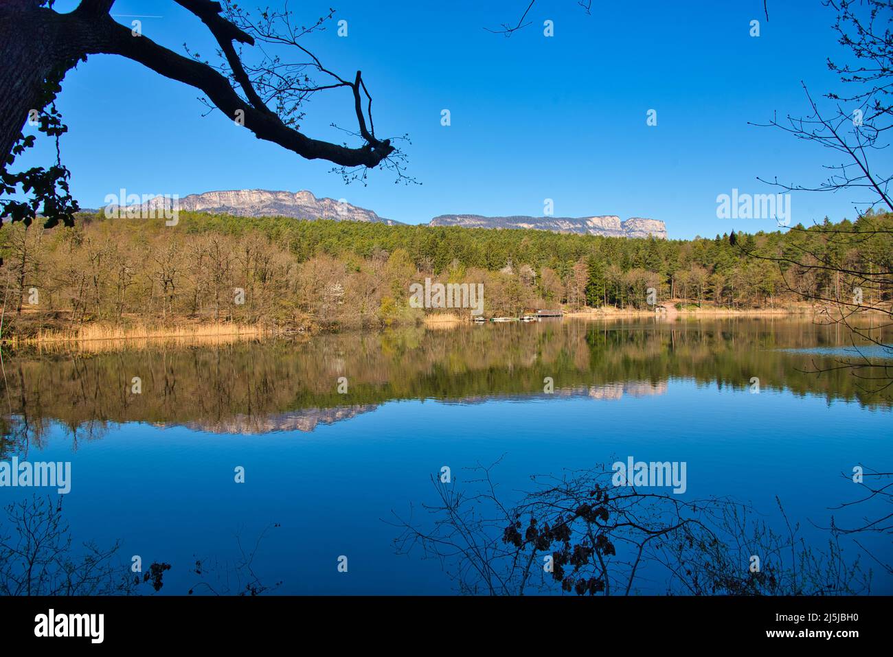Montiggler seen -Fotos und -Bildmaterial in hoher Auflösung – Alamy