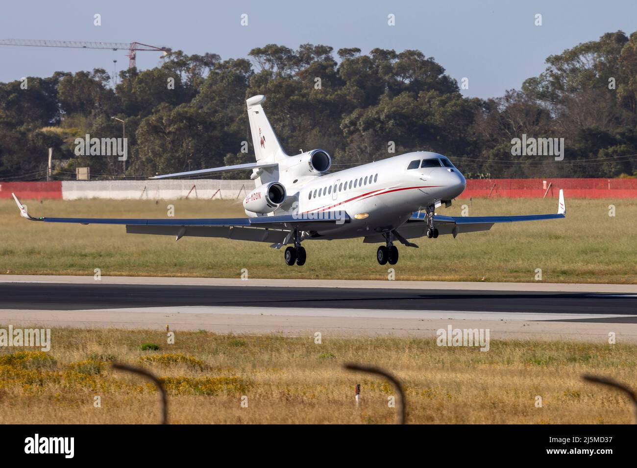 Privatjet landebahn -Fotos und -Bildmaterial in hoher Auflösung – Alamy