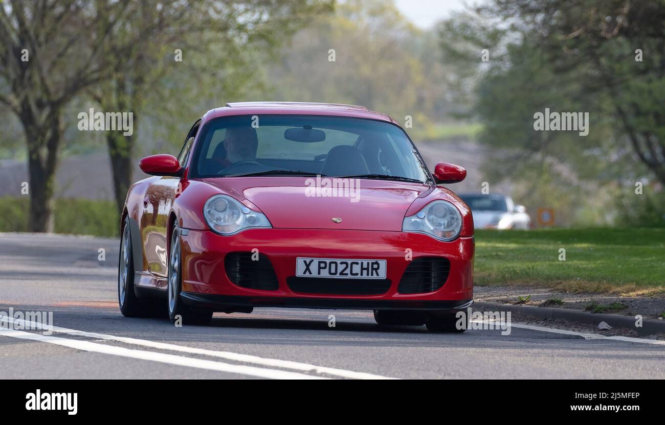 Roter porsche 911 -Fotos und -Bildmaterial in hoher Auflösung – Alamy