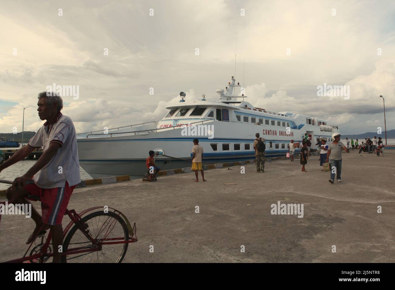 Ambon hafen -Fotos und -Bildmaterial in hoher Auflösung – Alamy