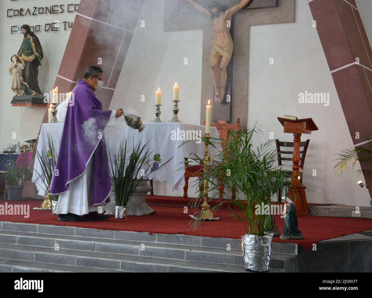 Parroquia catolica iglesia espiritu santo -Fotos und -Bildmaterial in hoher Auflösung – Alamy