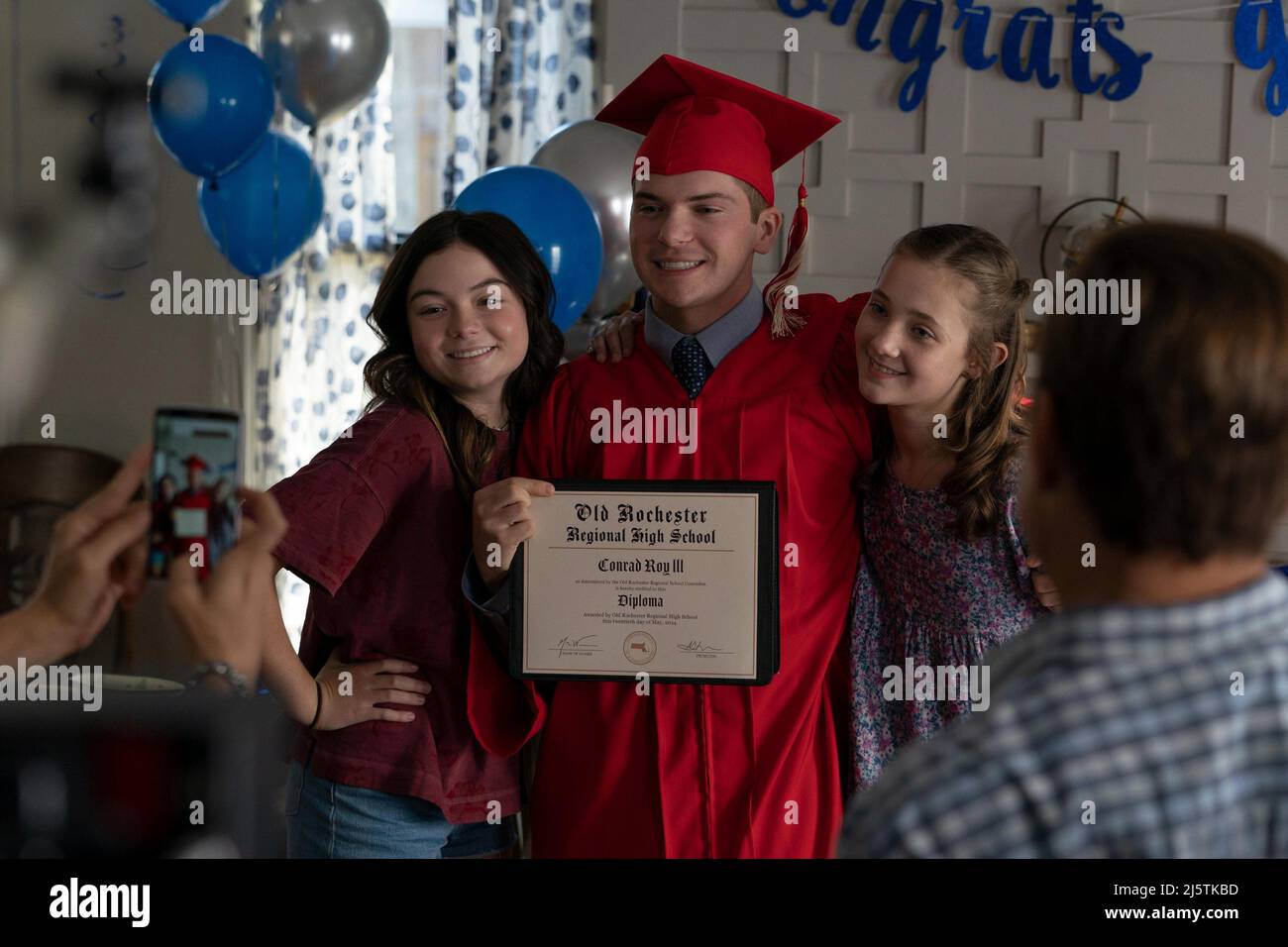 DAS MÄDCHEN AUS PLAINVILLE, von links: Ella Kennedy Davis als Sydney ...