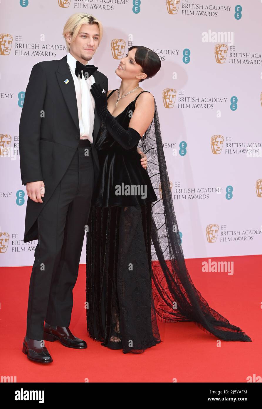 Millie bobby brown bafta -Fotos und -Bildmaterial in hoher Auflösung ...