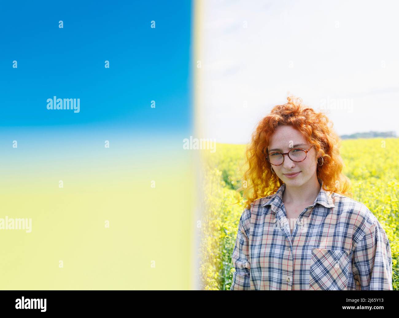 Ukrainische Flagge und eine junge Frau Stockfotografie - Alamy Ukrainische Flagge und eine junge Frau Stockfotografie - Alamy