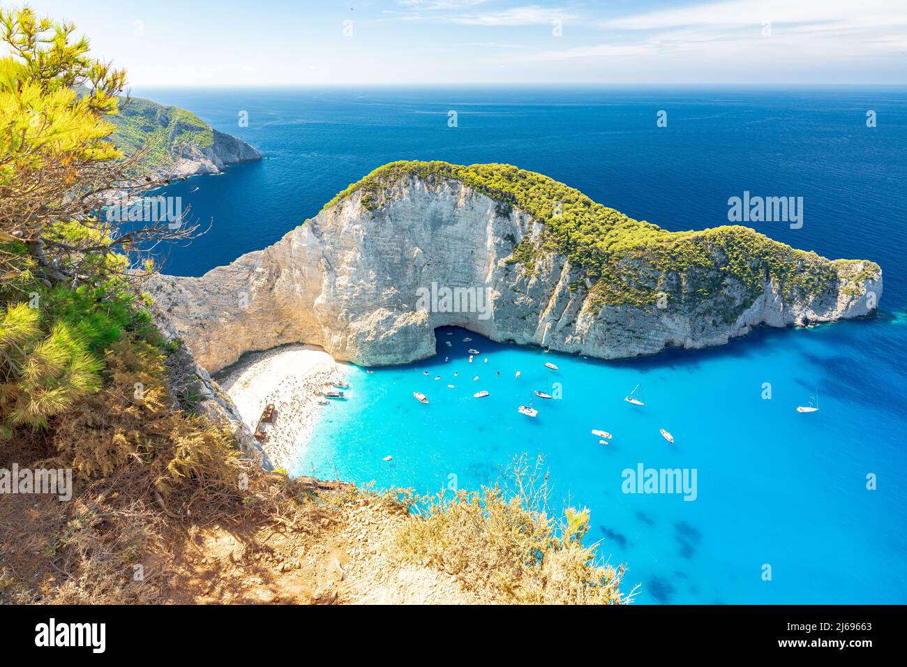 Insel weißer sandstrand mit inseln -Fotos und -Bildmaterial in hoher ...