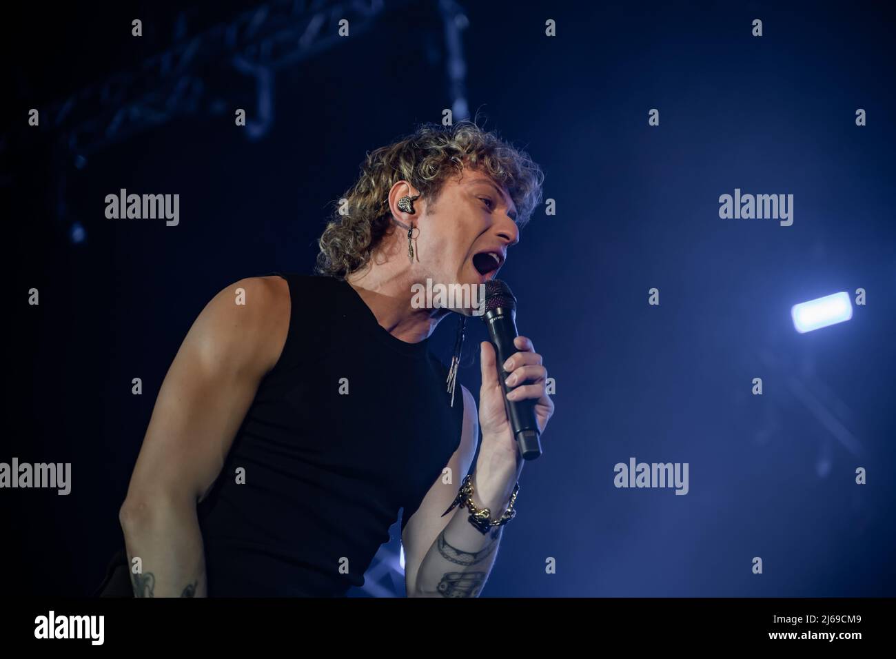 Drei Jahre nach der Plume Tour ist Filippo Maria Fanti aka Irama wieder ...