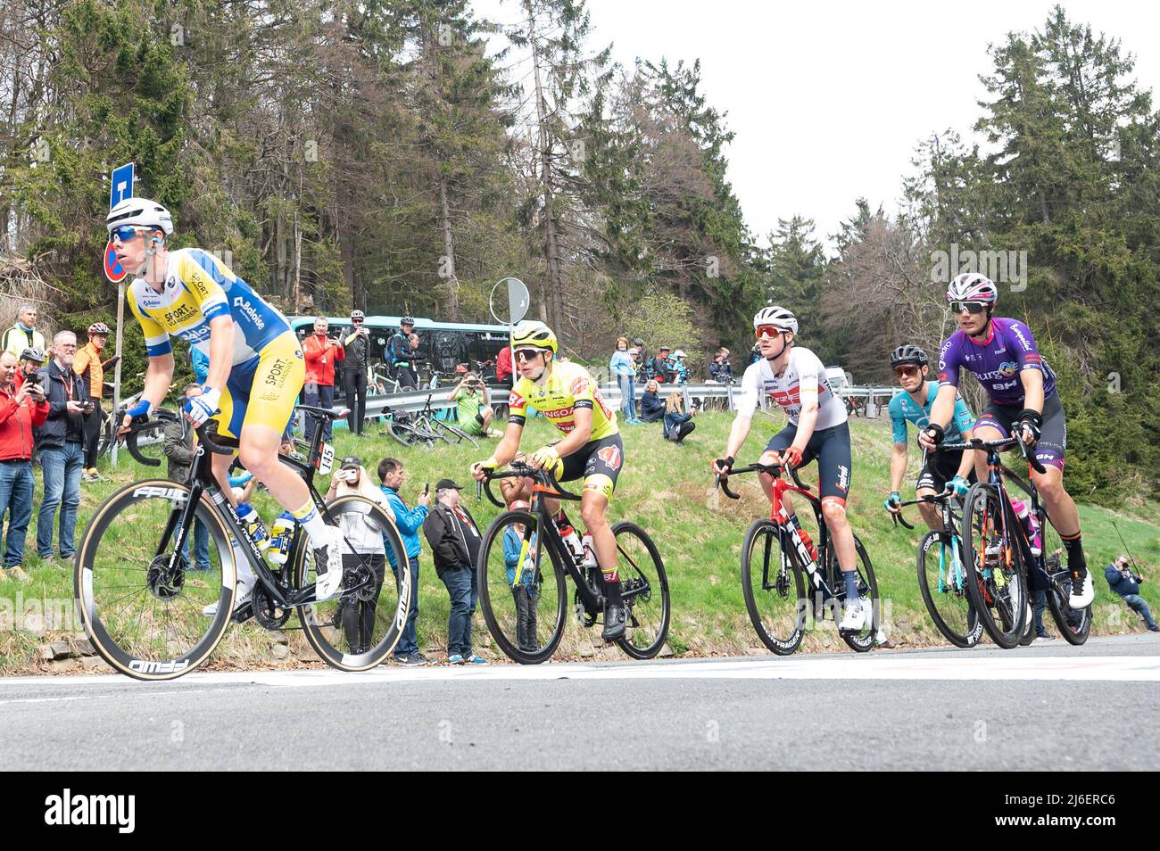 01. Mai 2022, Hessen, Schmitten: Radfahren: UCI WorldTour - Eschborn ...