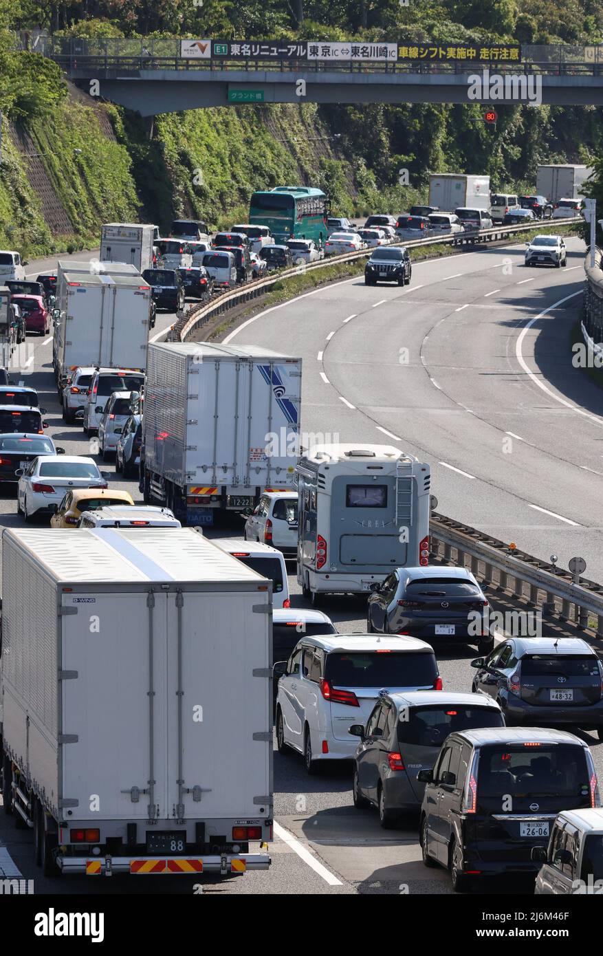 3. Mai 2022, Tokio, Japan - Autofahrer werden am Dienstag, den 3. Mai ...