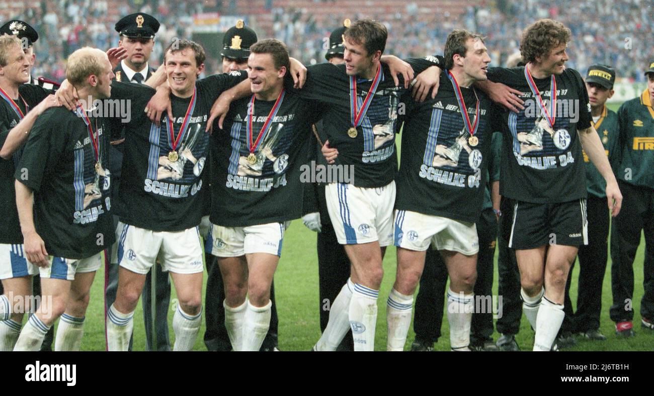 Fußball, firo: 05/21/1997 UEFA Cup, Saison 1996/1997, Finale in Mailand ...